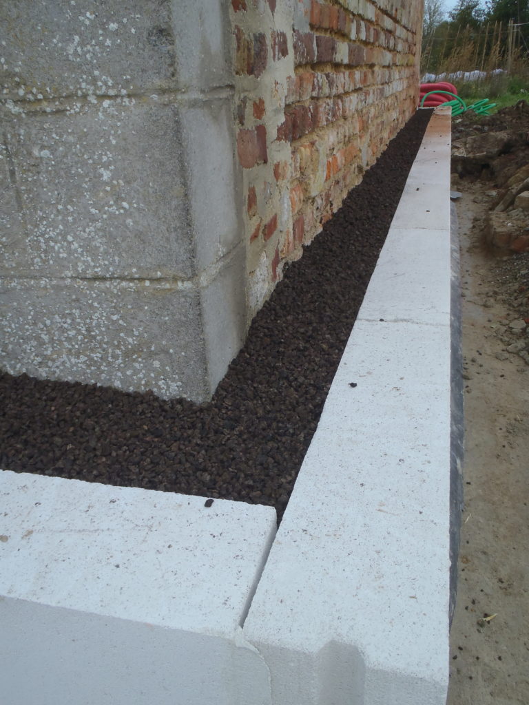 Soubassement liège - RECIPROQUE Construction Bois